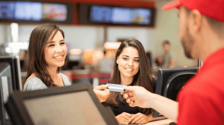 Meia-entrada: entenda como todo estudante tem acesso ao benefício